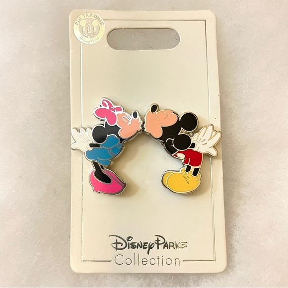 Disney | Accessories | Disney Parks Mickey And Minnie Mouse Magnetic ...